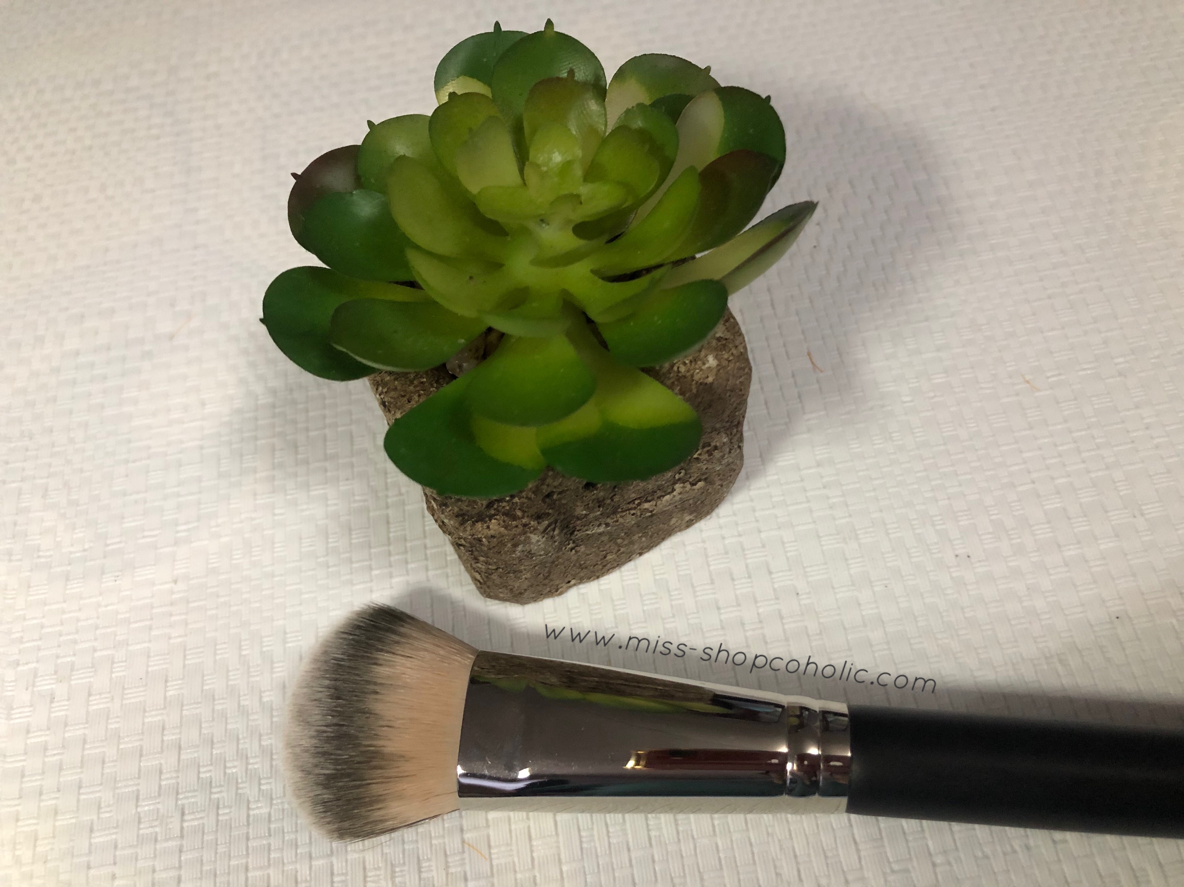 Miss Shopcoholic: MAC 128s Split Fiber cheek brush review (multi ...