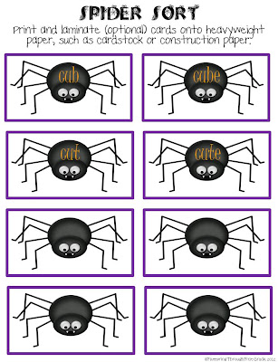 Primary Chalkboard: Halloween Spider Sort ~ Vowel Sorting *Freebie*