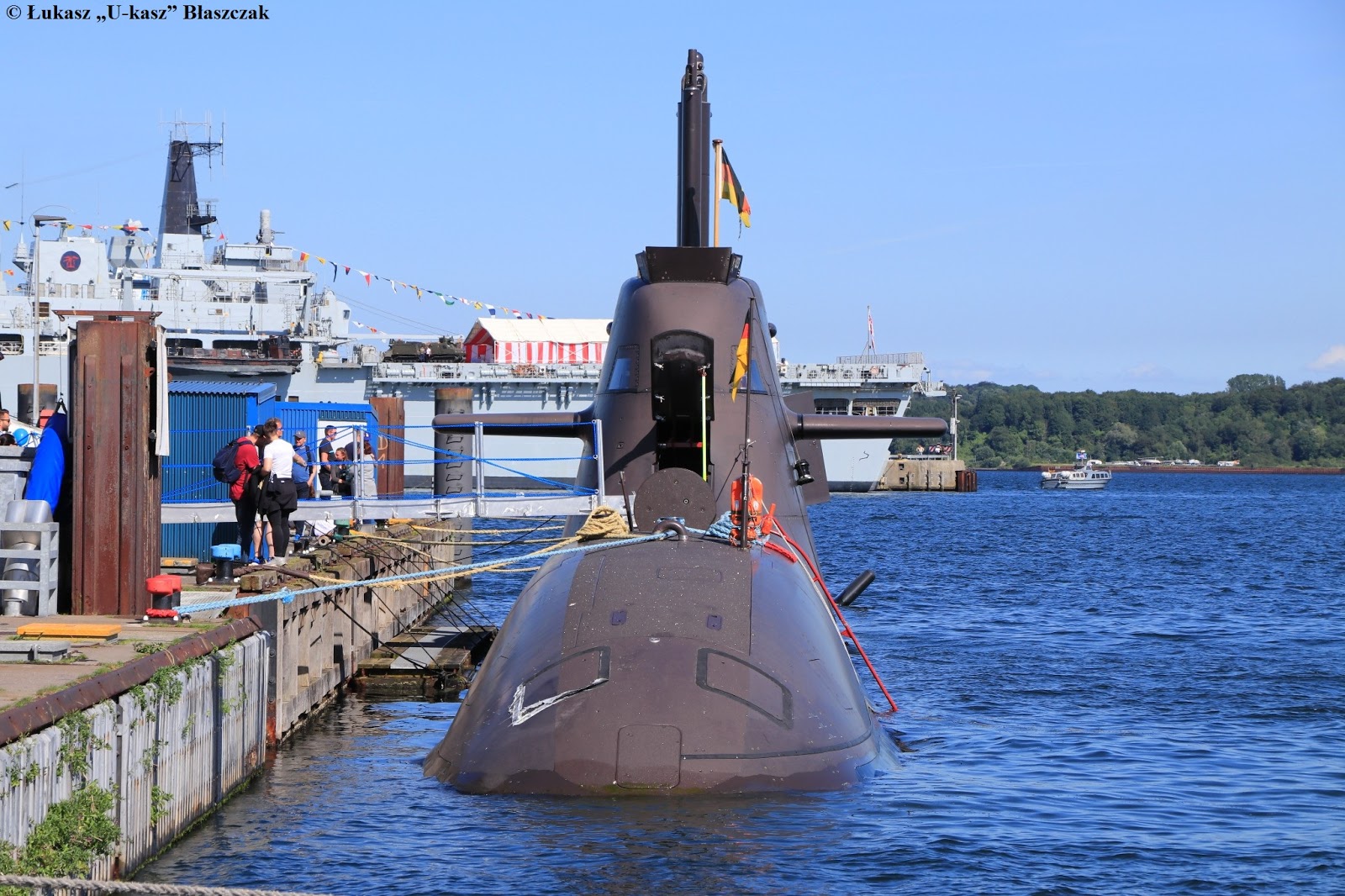 W obiektywie shipspottera czyli z migawką nad portową sadzawką: Z cyklu ...