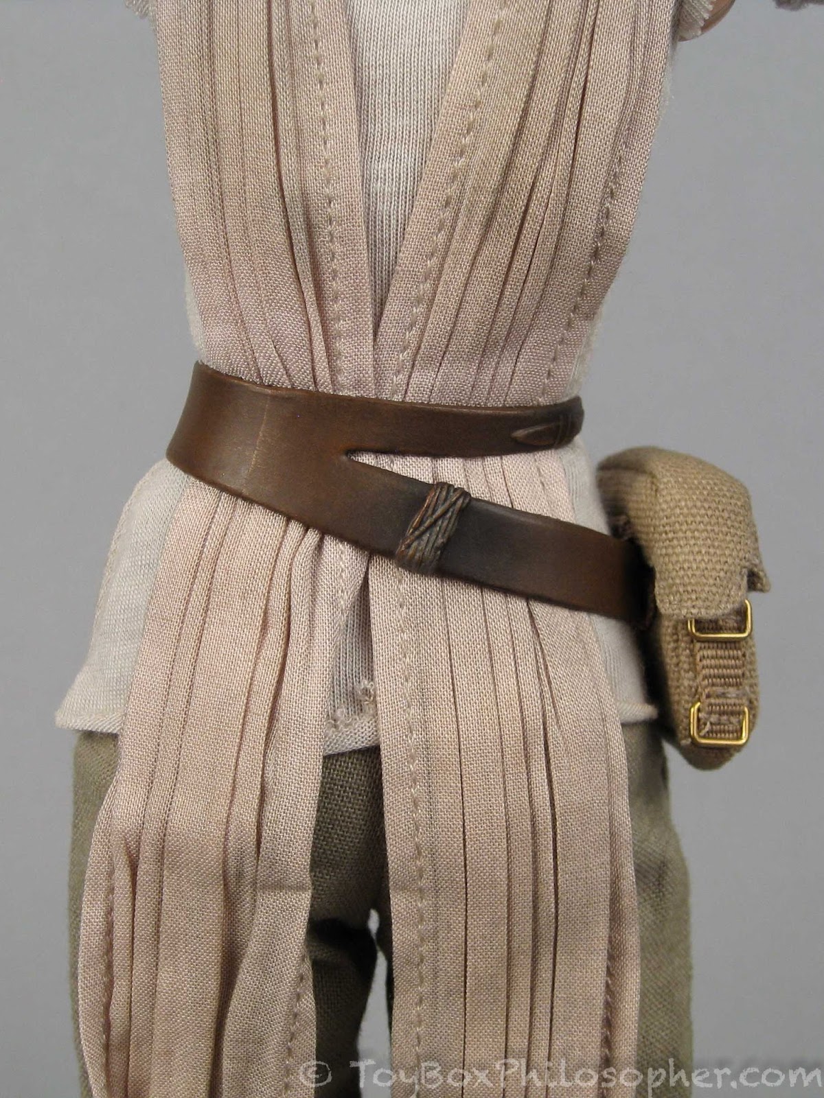 Star Wars: The Force Awakens 1:6 "Jakku Rey" by Hot Toys | The Toy Box ...