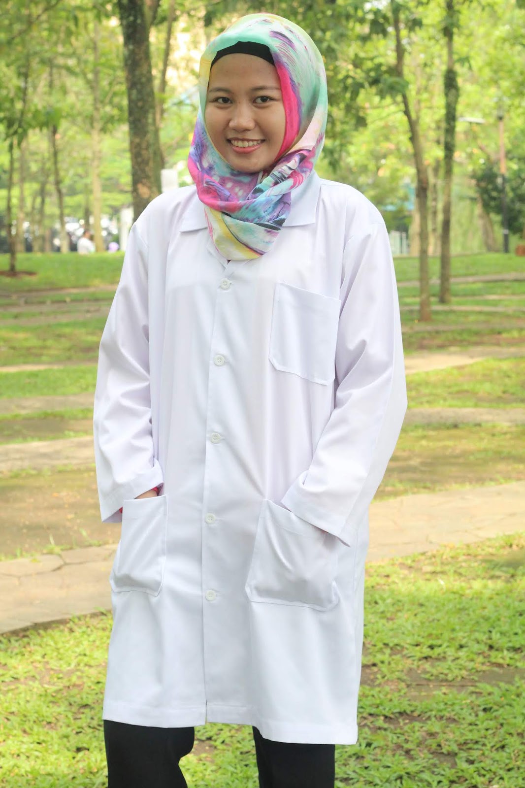 0812-1350-5729 Jasa Pembuatan Seragam Jas Laboratorium | Gerai Jas Lab