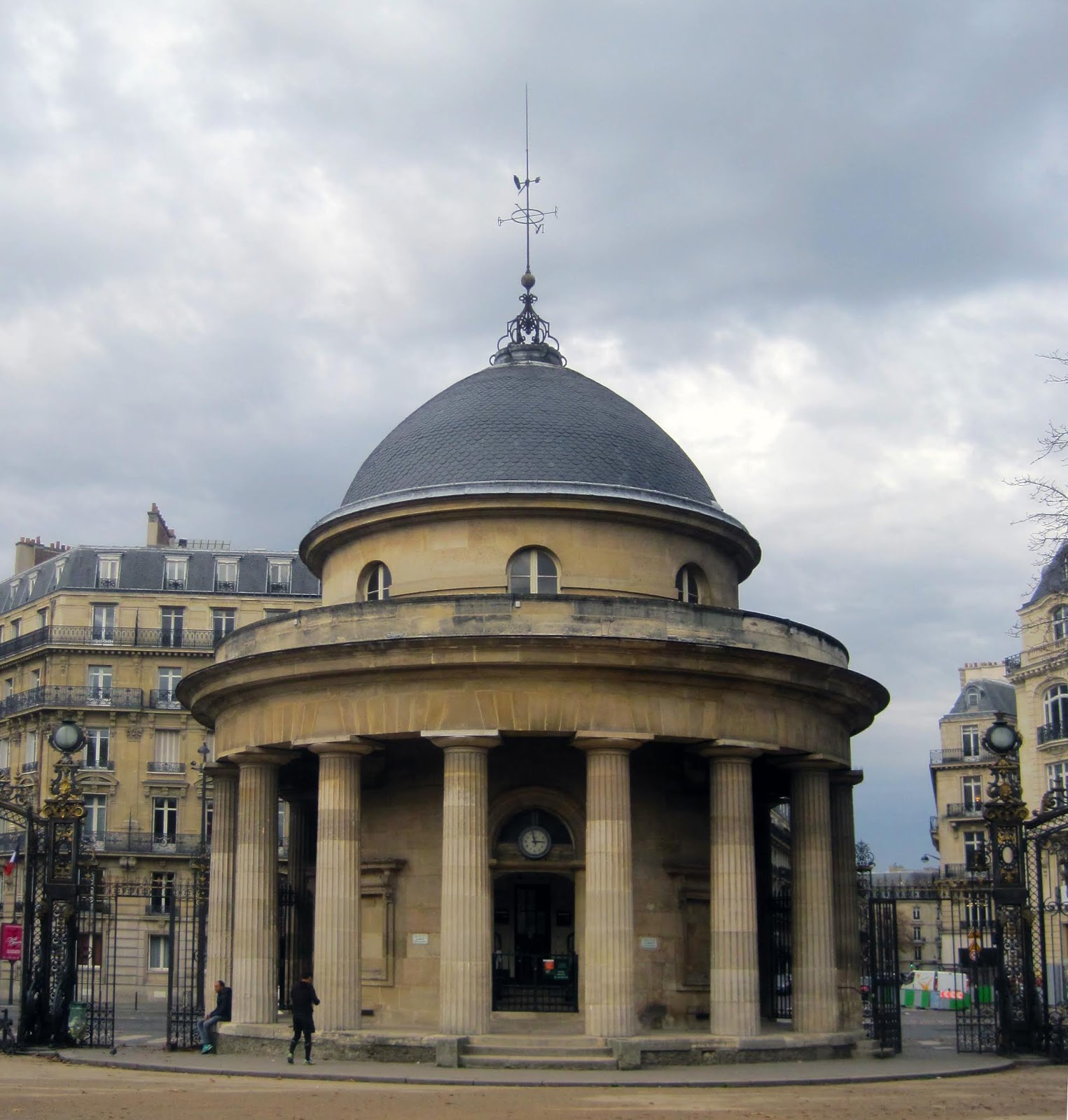 architect design™: Learning from Ledoux