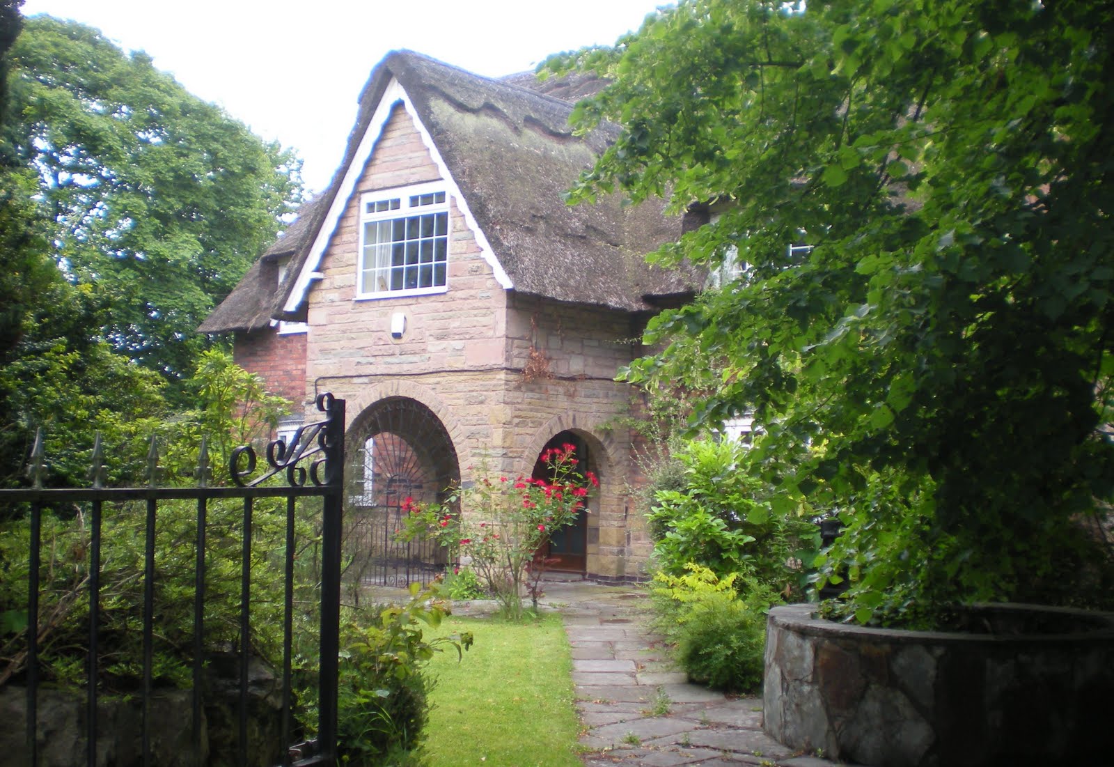 mancunian wave: Timperley Thatch, a new Dickens creation?