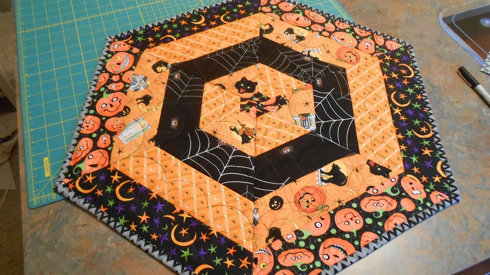Because I say sew ;) : Halloween Table Topper