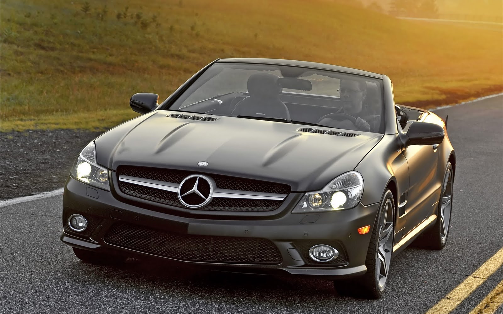 ALL ABOUT CARS: Mercedes Benz SL550 Night Edition 2011