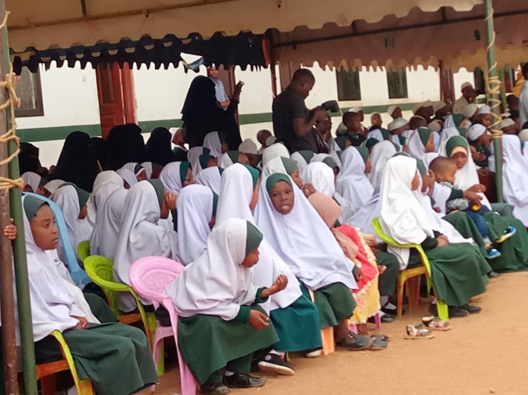 BAKWATA SINGIDA YAPONGEZA UJENZI WA SHULE - MICHUZI BLOG