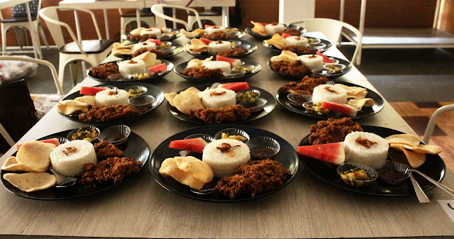 Makan Siang di Toean Watiman Resto Yogyakarta - Catatan Emak