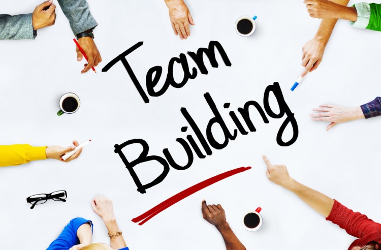 Team building là gì? Ý nghĩa của các trò chơi Team Building! - Trò Chơi ...