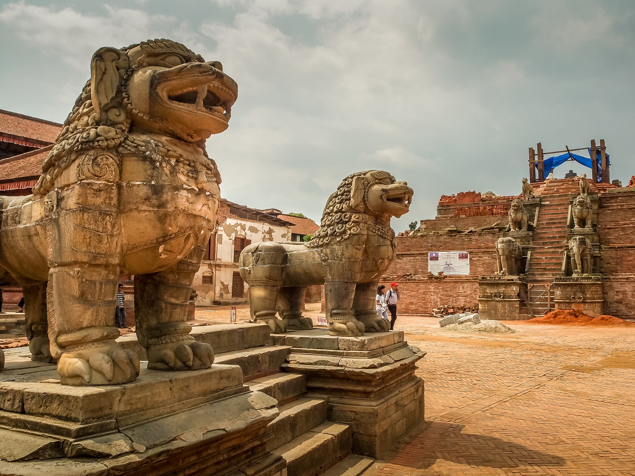 Catatan Ardi's Family: Bhaktapur Durbar Square Nepal Setelah Digoyang Gempa