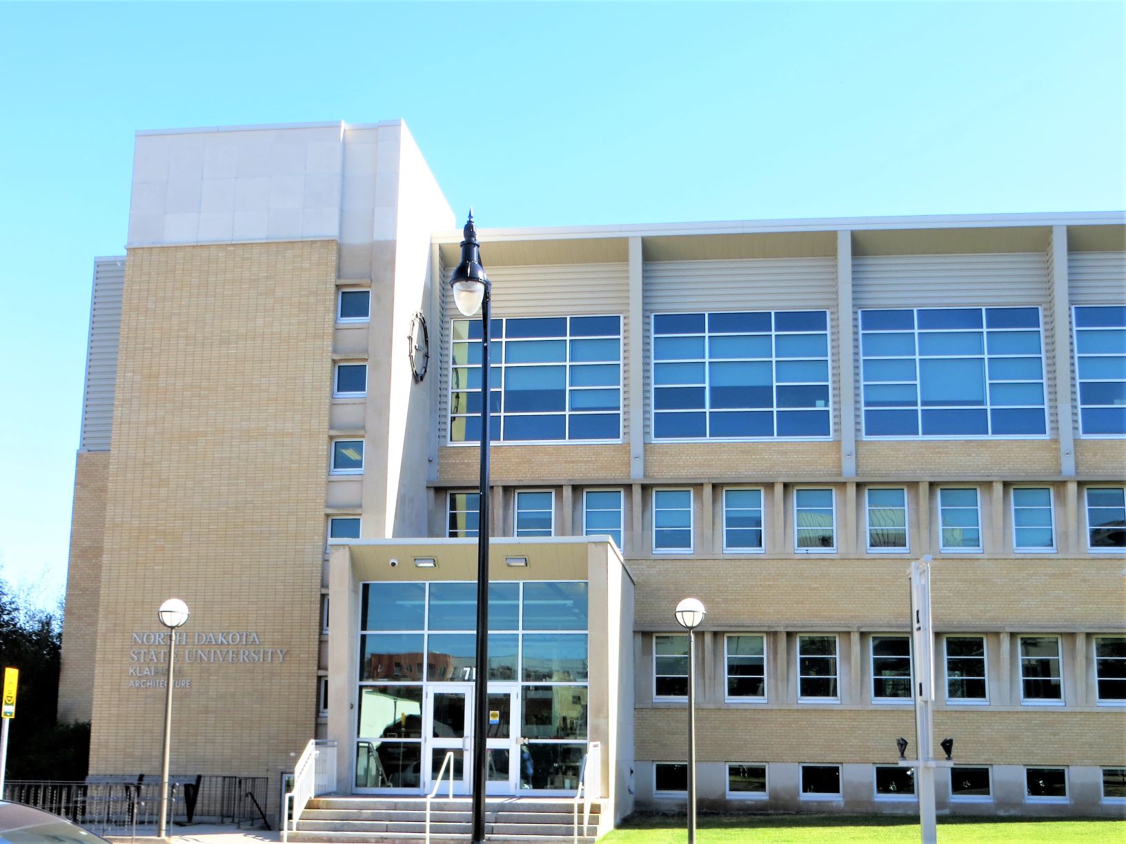 Travel Bug: Bob Visits His 49th and 50th States - Part 1, Monday, June ...