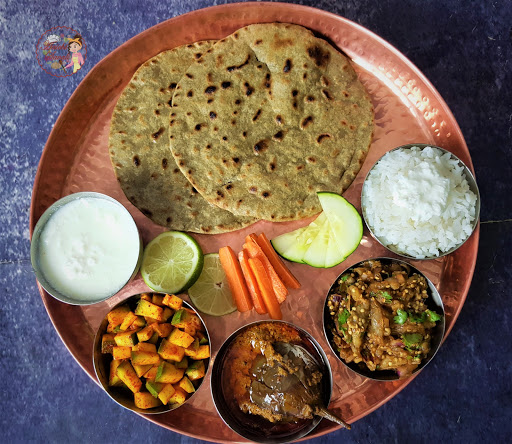 Maharashtrian Chicken Thali
