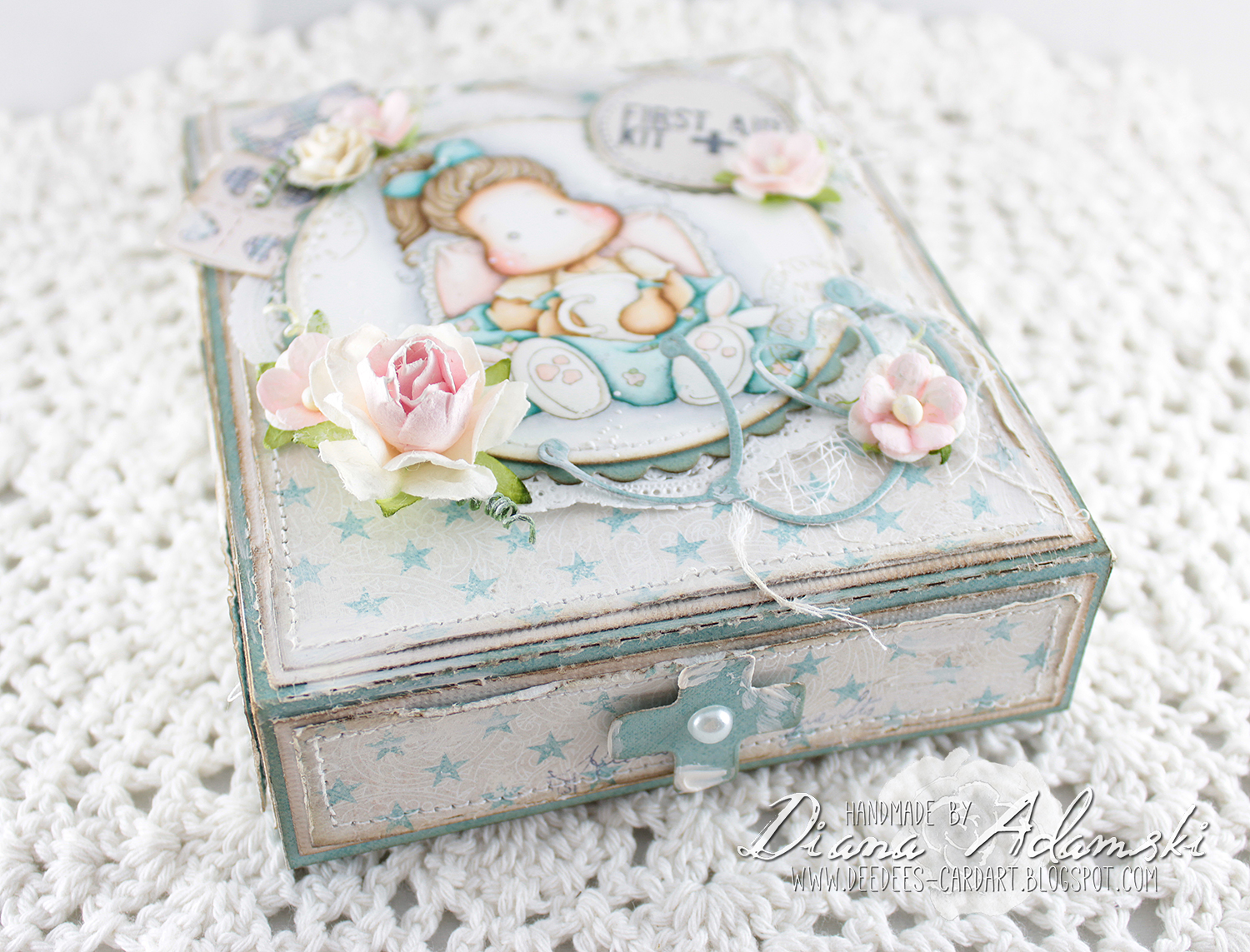 First Aid Kit | DeeDee´s Card Art