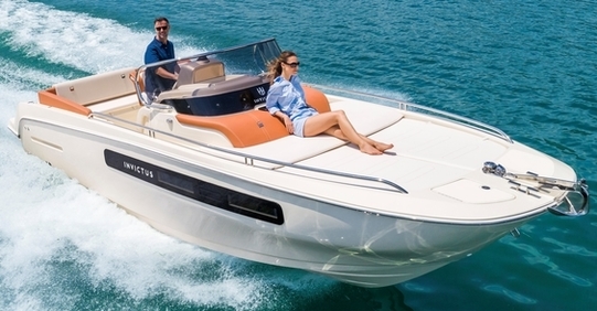 PowerYacht Mag Global Informative Motor Yacht Page: New Model: Invictus ...