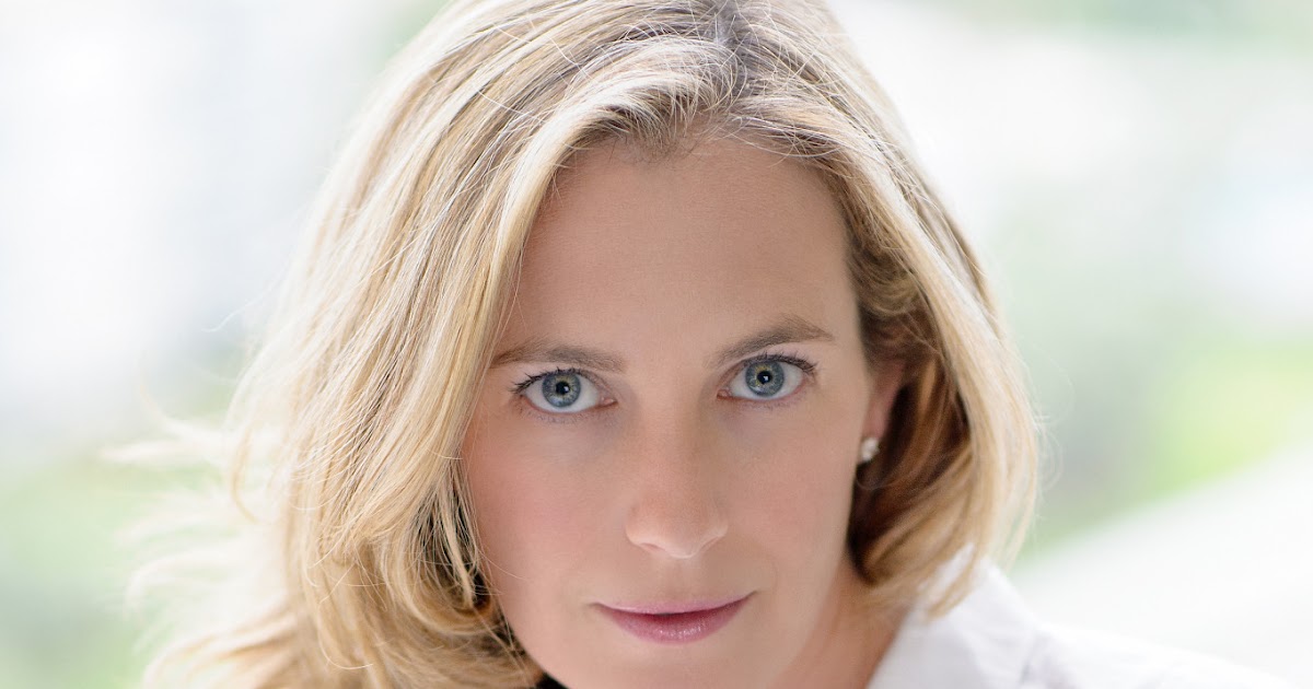 Chick Lit Central: Lauren Weisberger looks great while getting "revenge ...