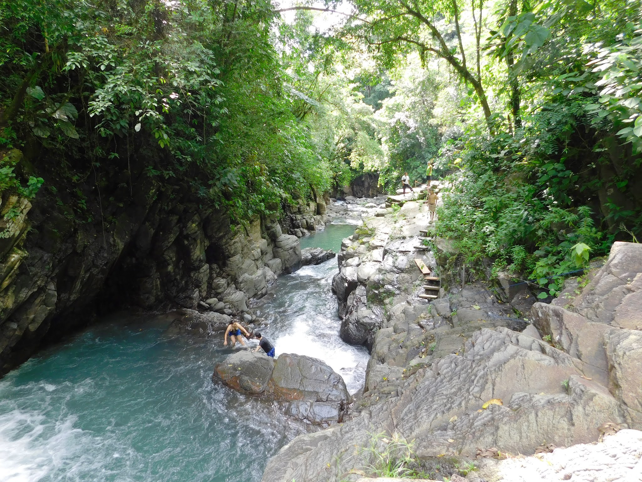 Turisteando con Alex: Las Pailas de Loma Grande (Pozo Azul) Coclé-Penonomé