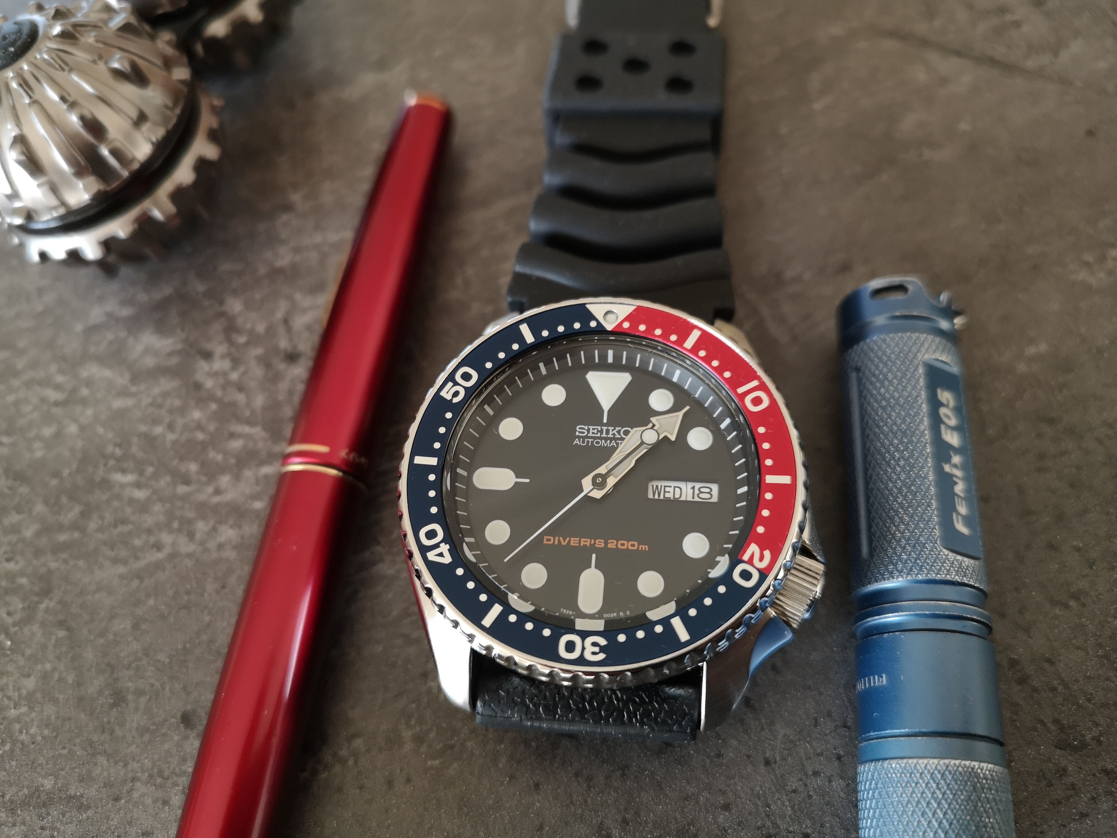 手頃自動巻きダイバーウォッチの決定版：セイコーSKX009（007）詳細レビュー