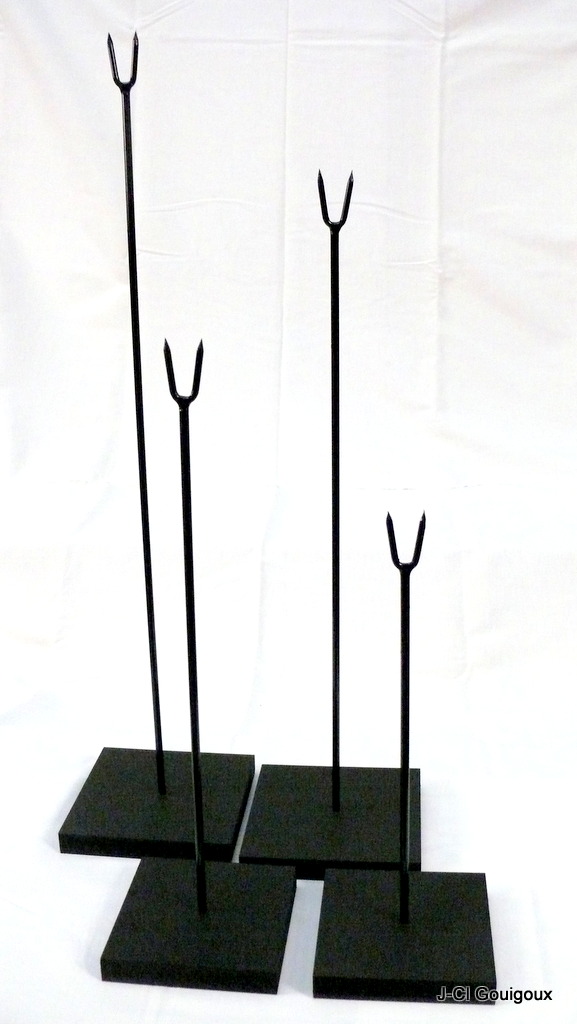 Mask stand: Universal mask stand