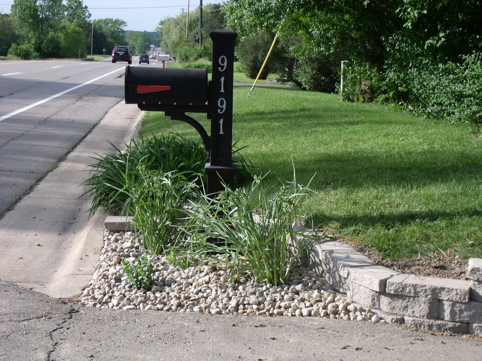 Gear Acres at Top of the Hill: Rocking the new mailbox