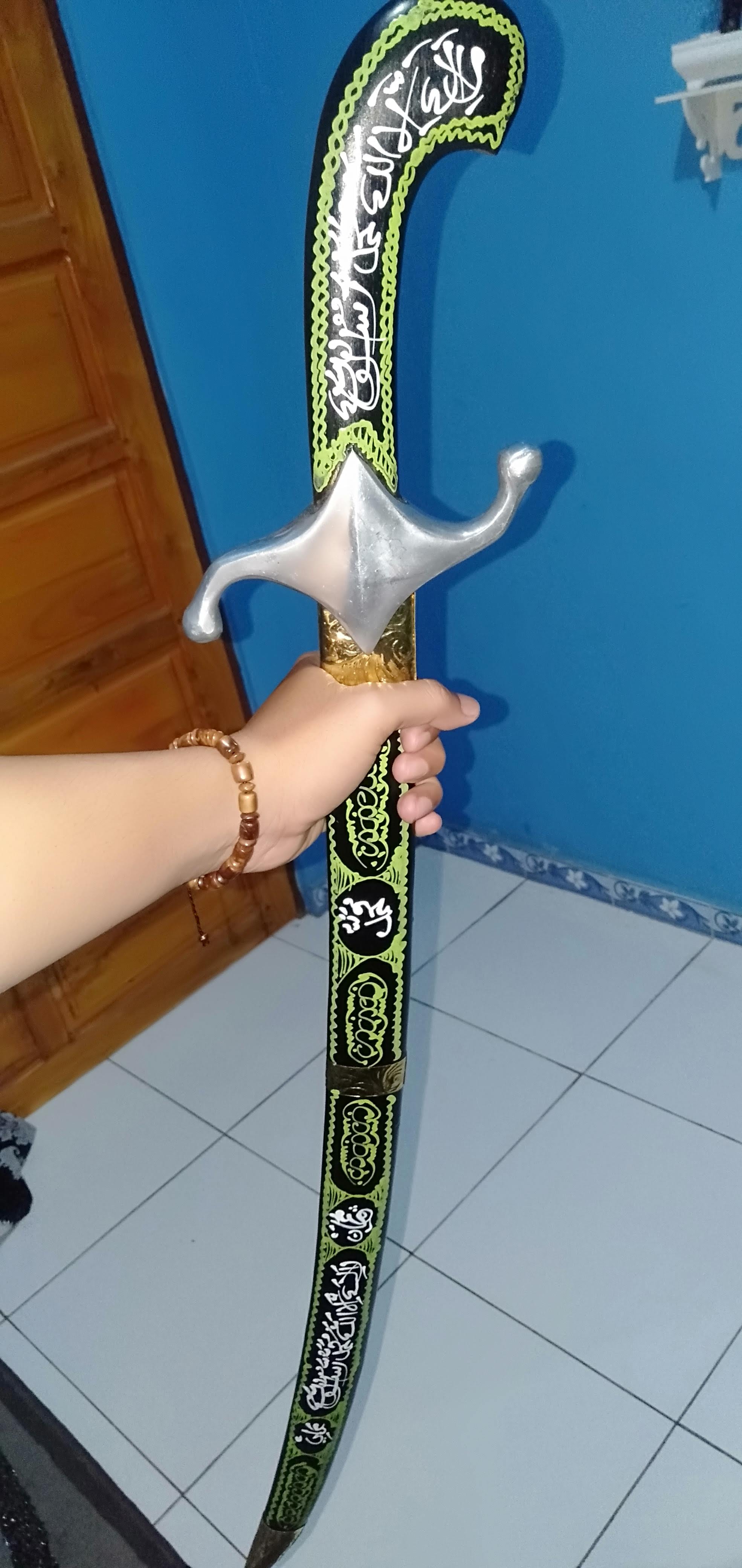 √ √ Pedang Salahuddin Al-Ayyubi , Pedang Legendaris Tertajam dan Paling ...