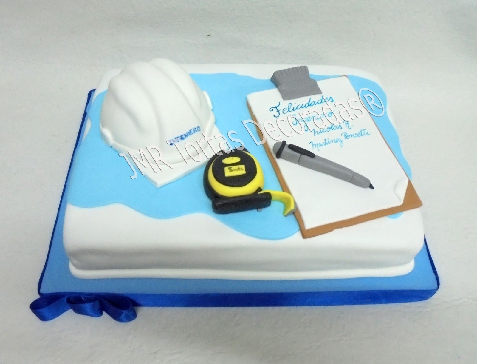 Torta Egresados ingeniero. | JMR Tortas Decoradas