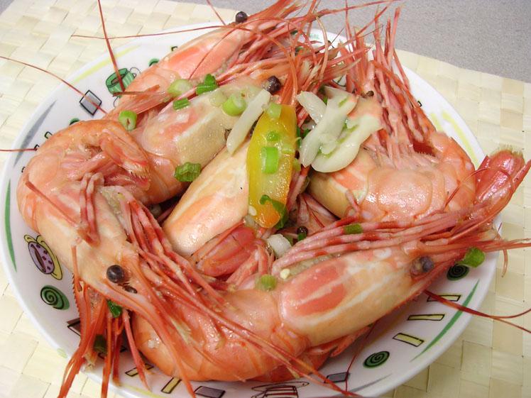 Insatiably Epicurious...: Chinese Steamed Prawns with Ginger Scallion ...