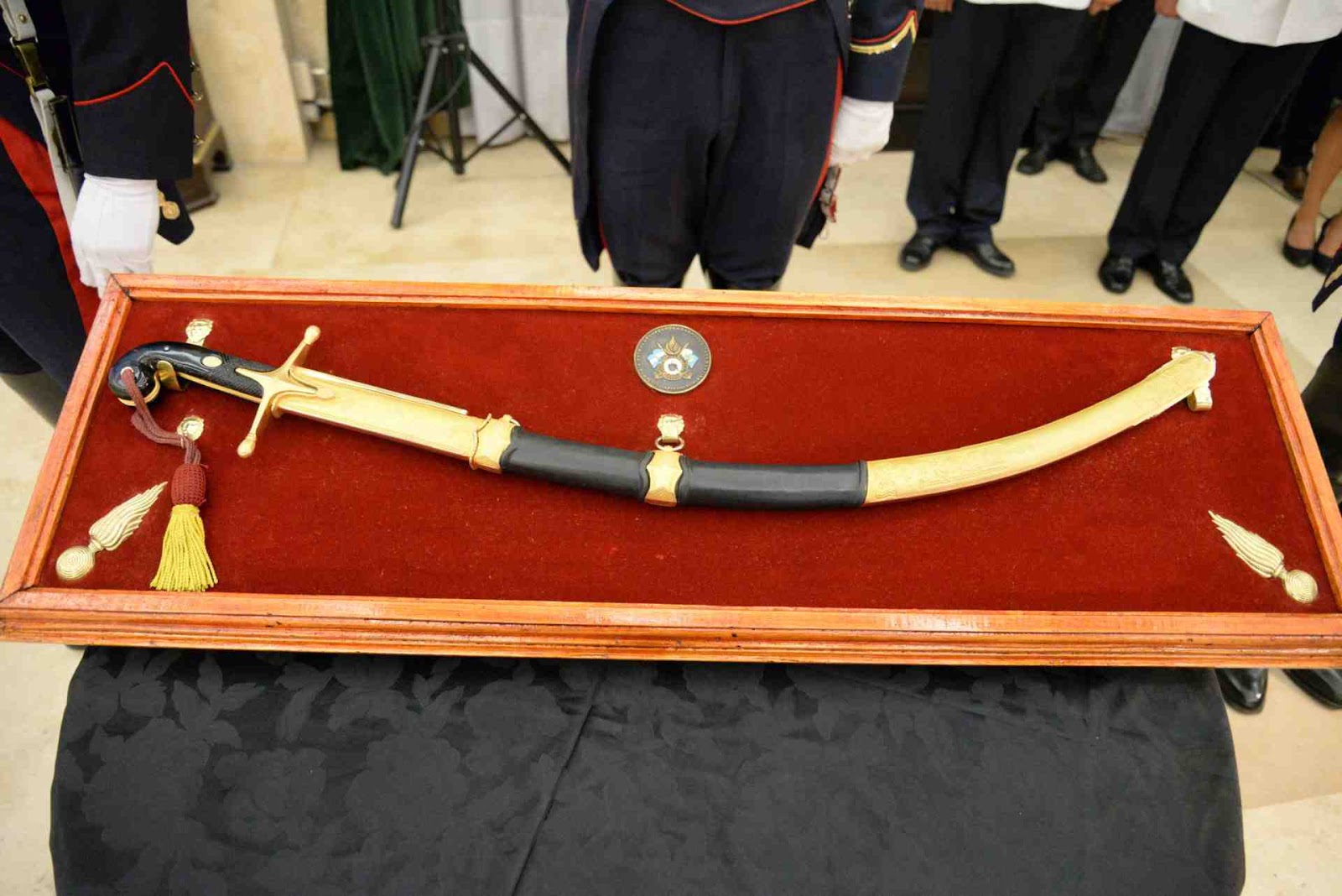 ETICA MANDO Y LIDERAZGO: INTRODUCCION E, M y L