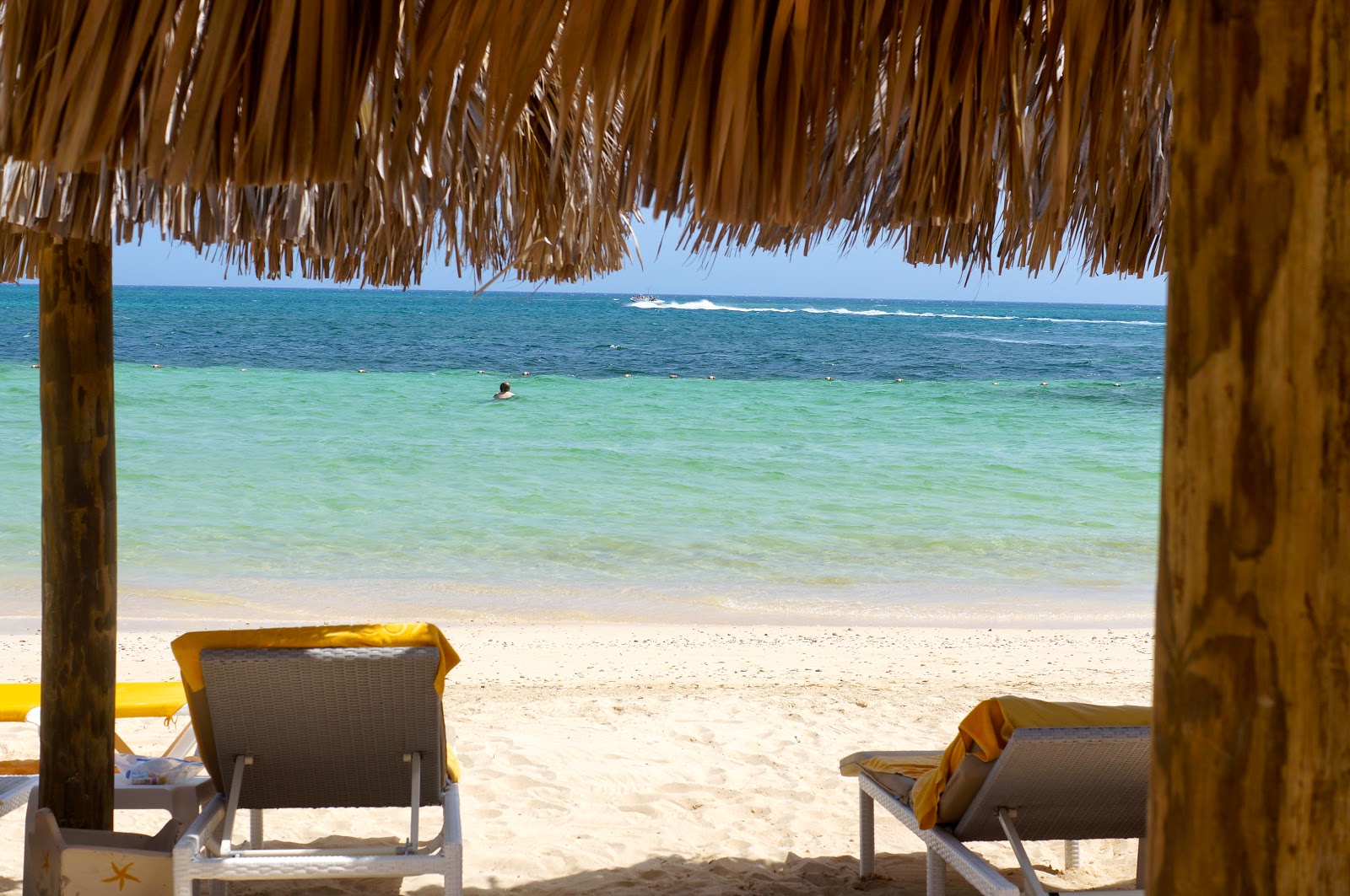 Emtalks: Montego Bay Jamaica: A Cheeky Beach Break
