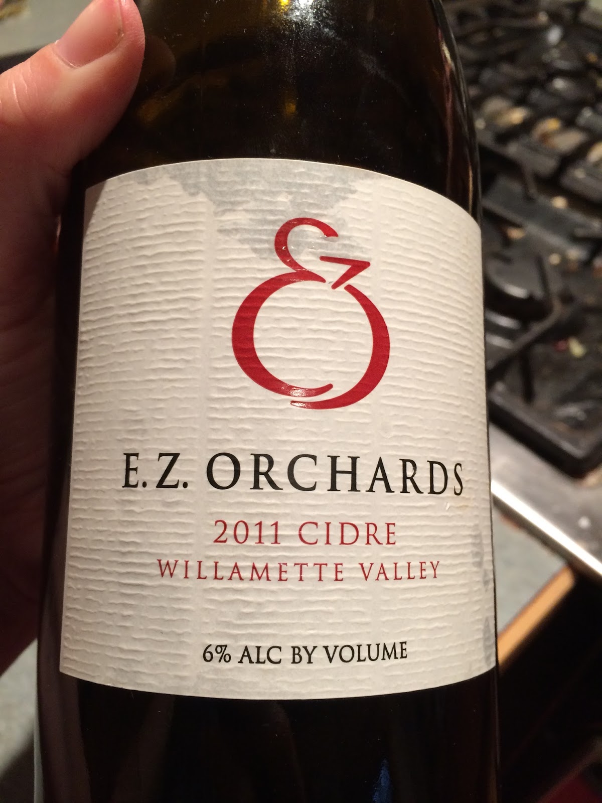 Along Came a Cider: Cider Review: E Z Orchards' WIlliamette Valley Cidre