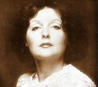 Edgar Ducasse: Noosha Fox