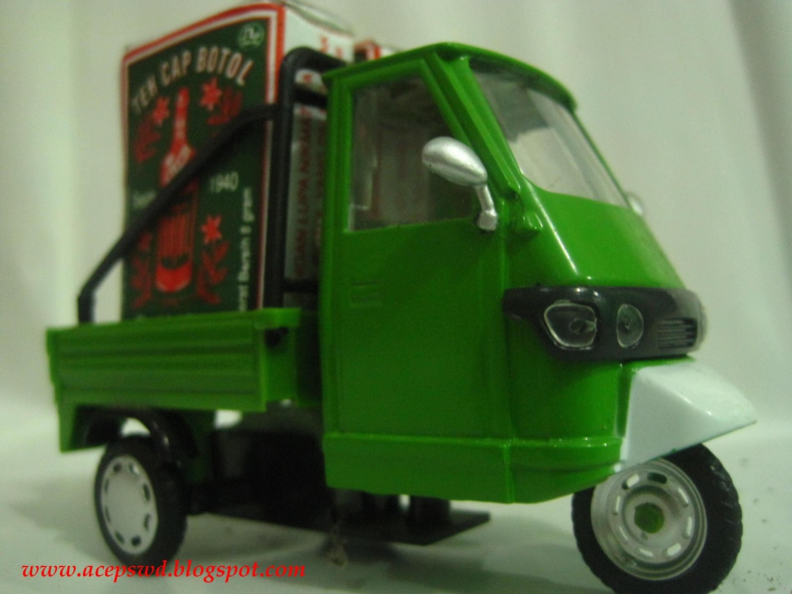 Aktifitas dan hobby: [MyDiecast] Bemo Roda Tiga
