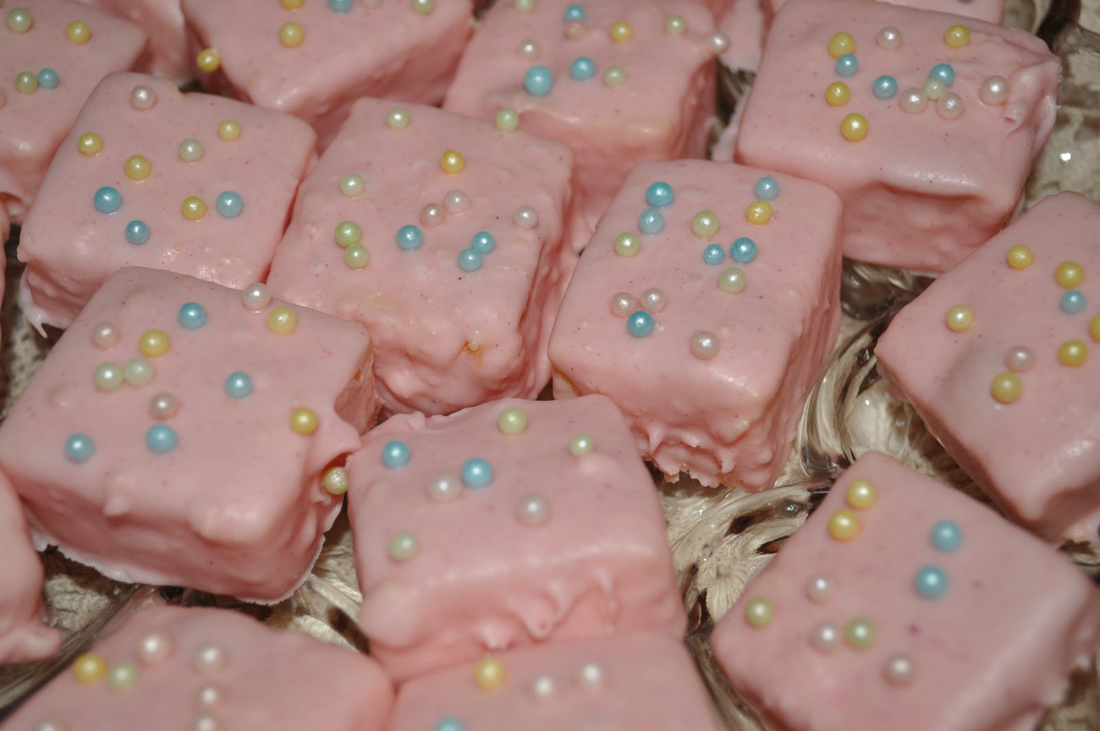 Classical Homemaking: Super Easy Petits Fours