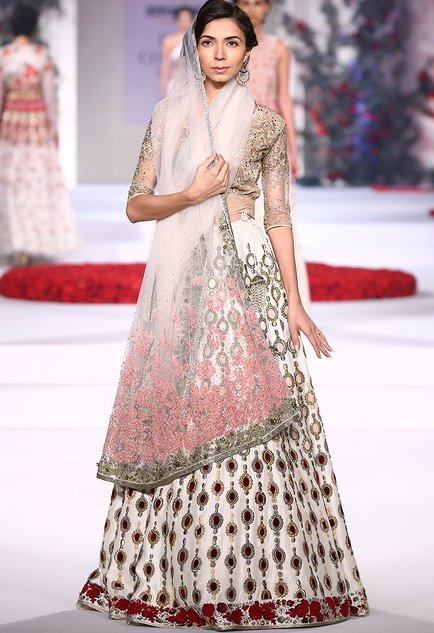 Aza Fashion Premier Designer Destination For Ethnic Needs - Freelancer ...