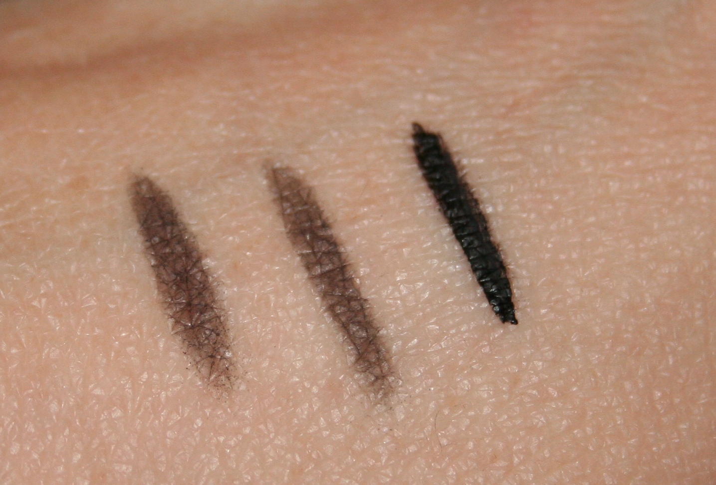 Sugarpot Beauty: Review! Mosha Katani Sormeh Natural Eye Kohl Sealer ...