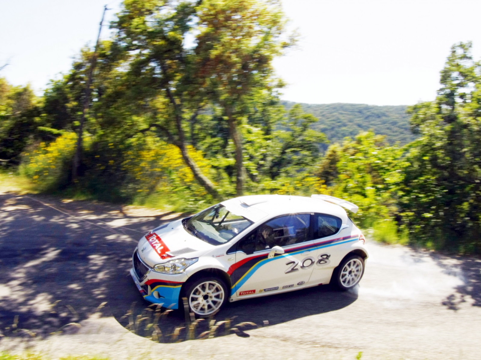 .: 206 T16 (R5) Comenzó sus pruebas en asfalto