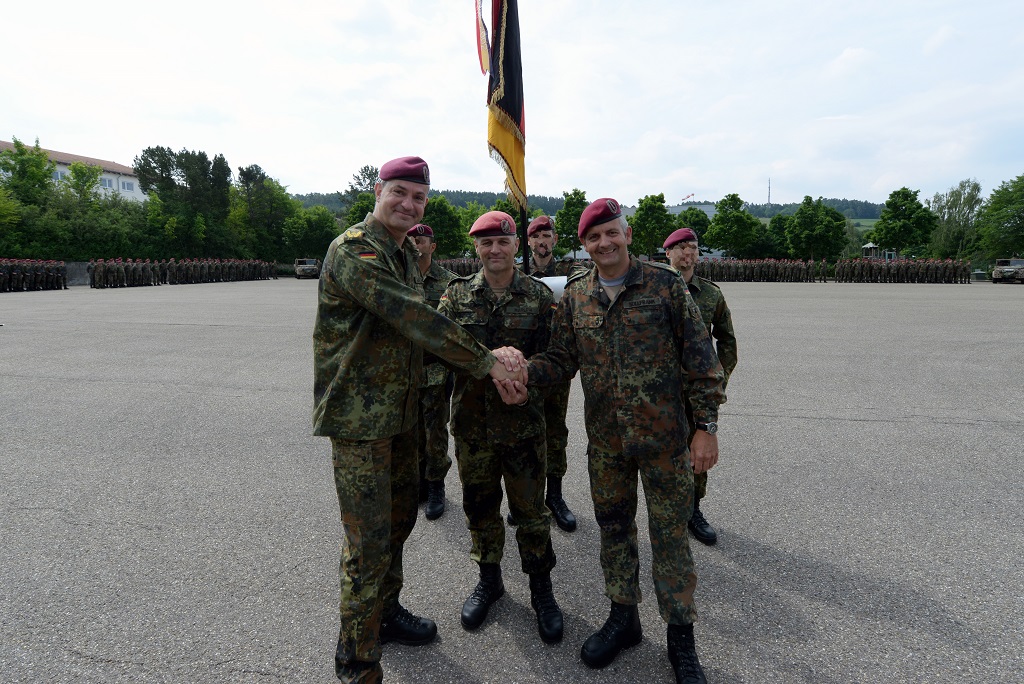 STRATEGIE & TECHNIK: Kommandeurwechsel beim Kommando: BG Alexander ...