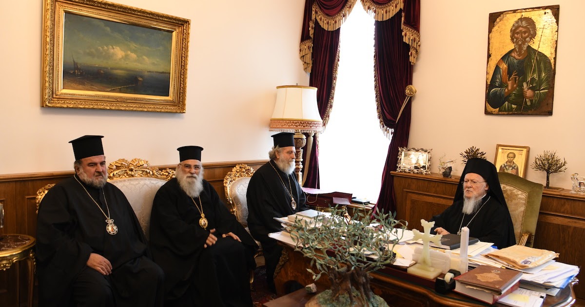 ΦΩΣ ΦΑΝΑΡΙΟΥ: Τα «κόλπα» του Ιεροσολύμων Θεόφιλου