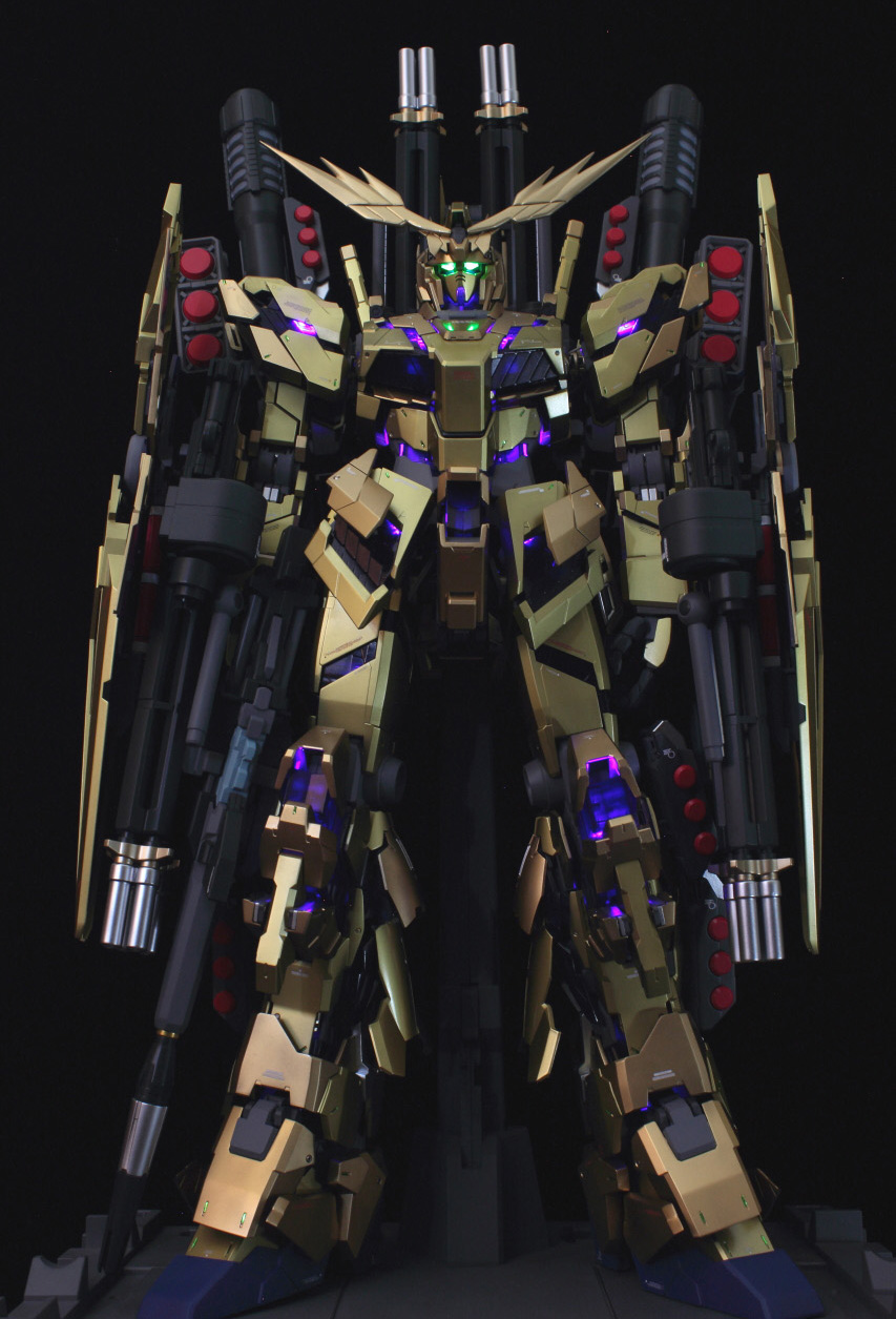 Custom Build: PG 1/60 Unicorn Gundam Phenex + Full Armor Equipment