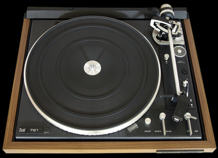 stereonomono - audio Hi Fi Compendium - 14 years on-line: Dual CS 721 ...