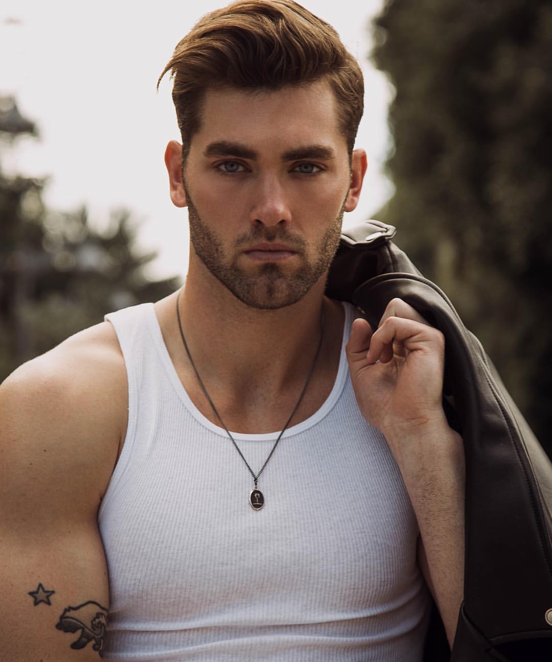 FOCUS : Jake D. Hobbs