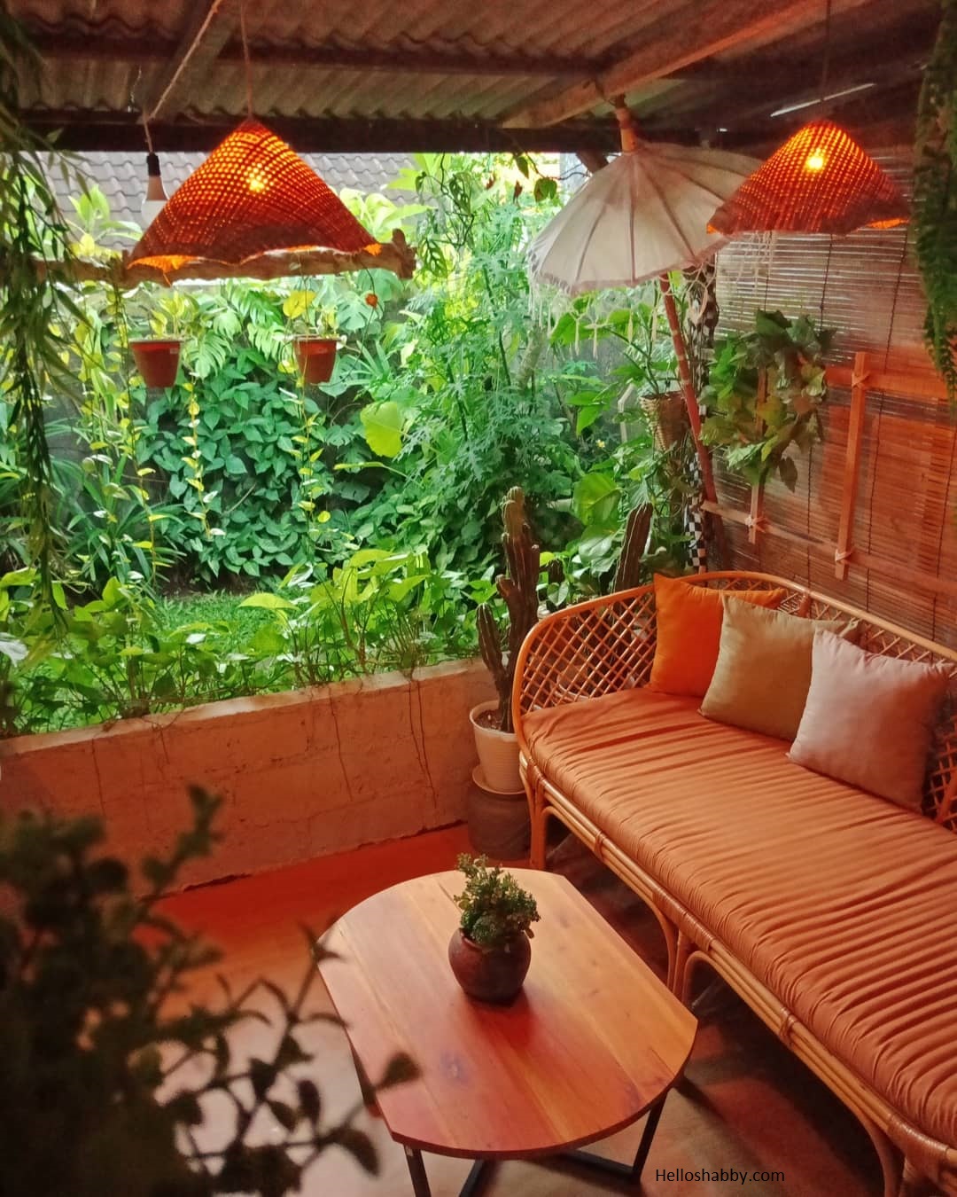 7 ideas for 'Small chill-out corner in the Garden' ~ HelloShabby.com ...