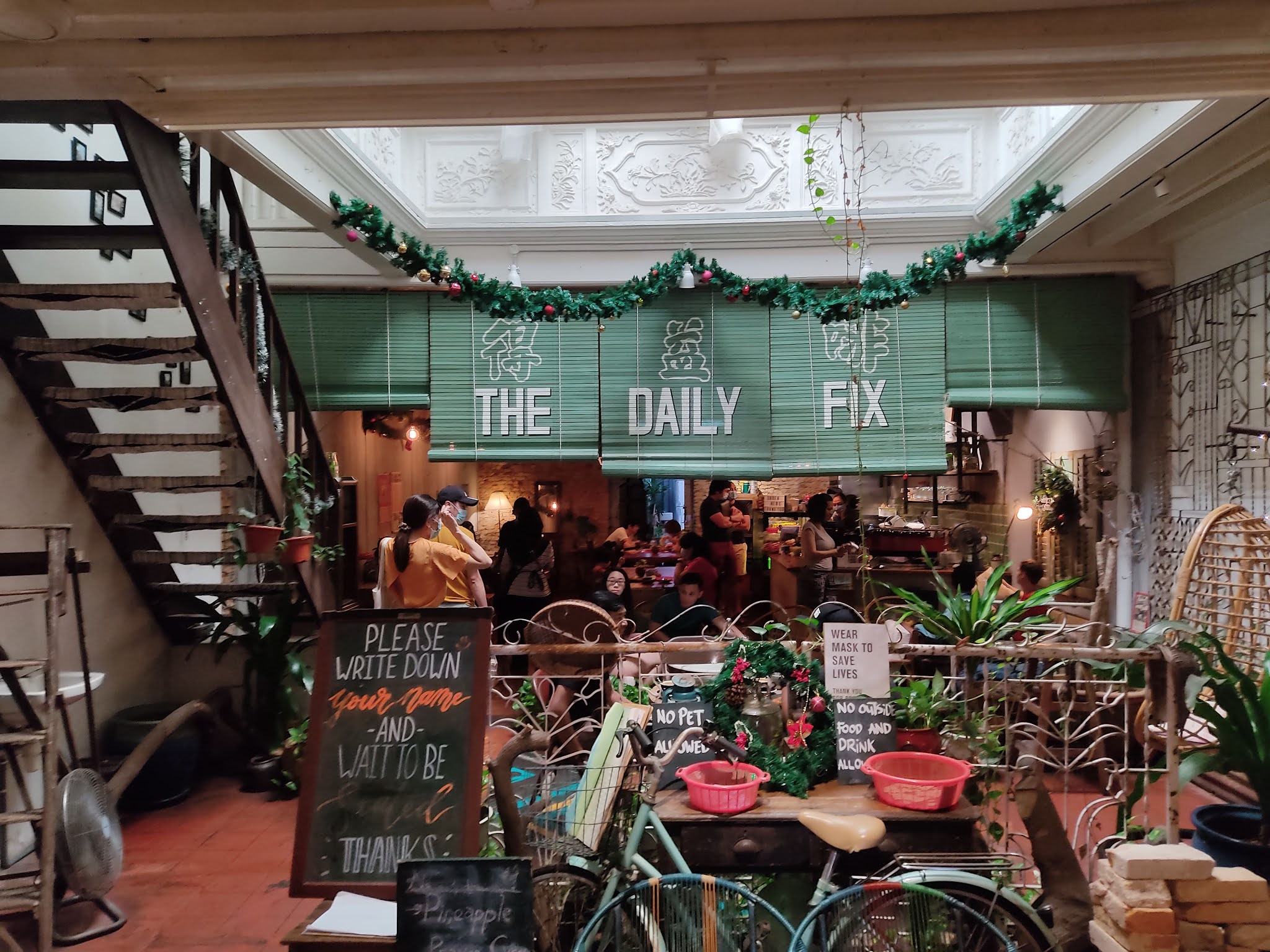 Ant On The Street: Melaka - Tong Sheng Restaurant and The Daily Fix ...