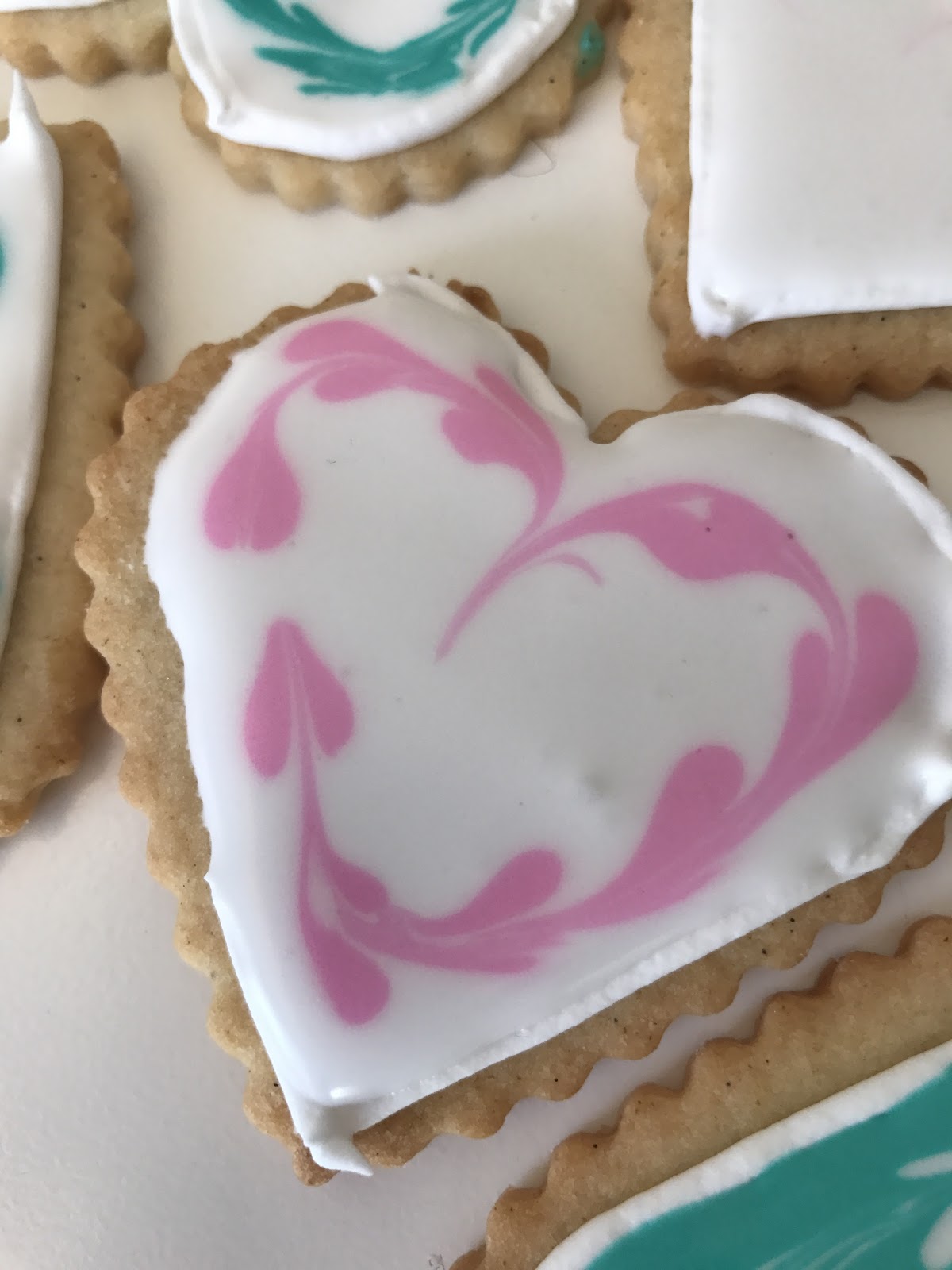 Mennonite Girls Can Cook: Valentine Sugar Cookies with Dragged Dots