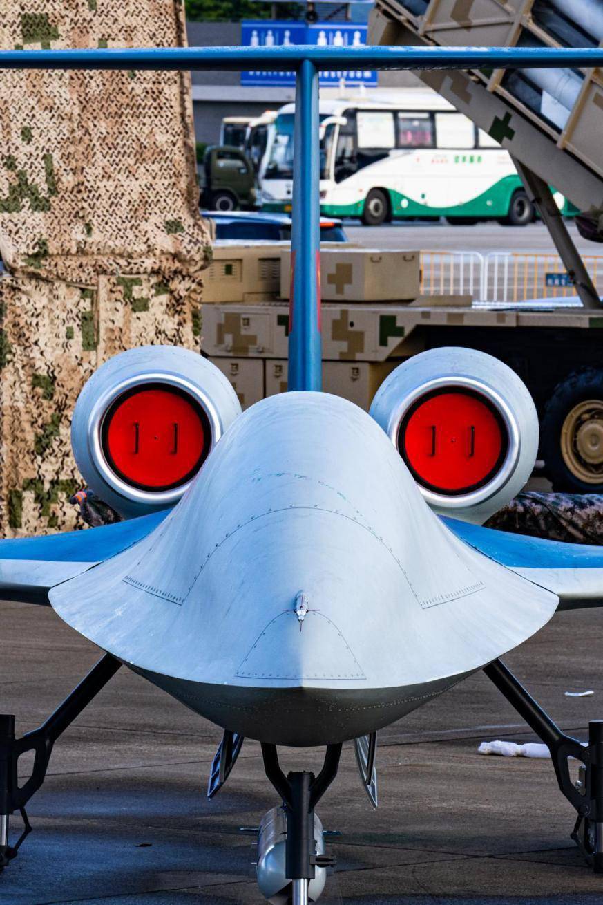 Military and Commercial Technology: Chinese "Global Hawk" debut ...