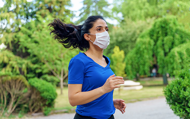 Wearing a mask while exercising may feel uncomfortable, but research ...