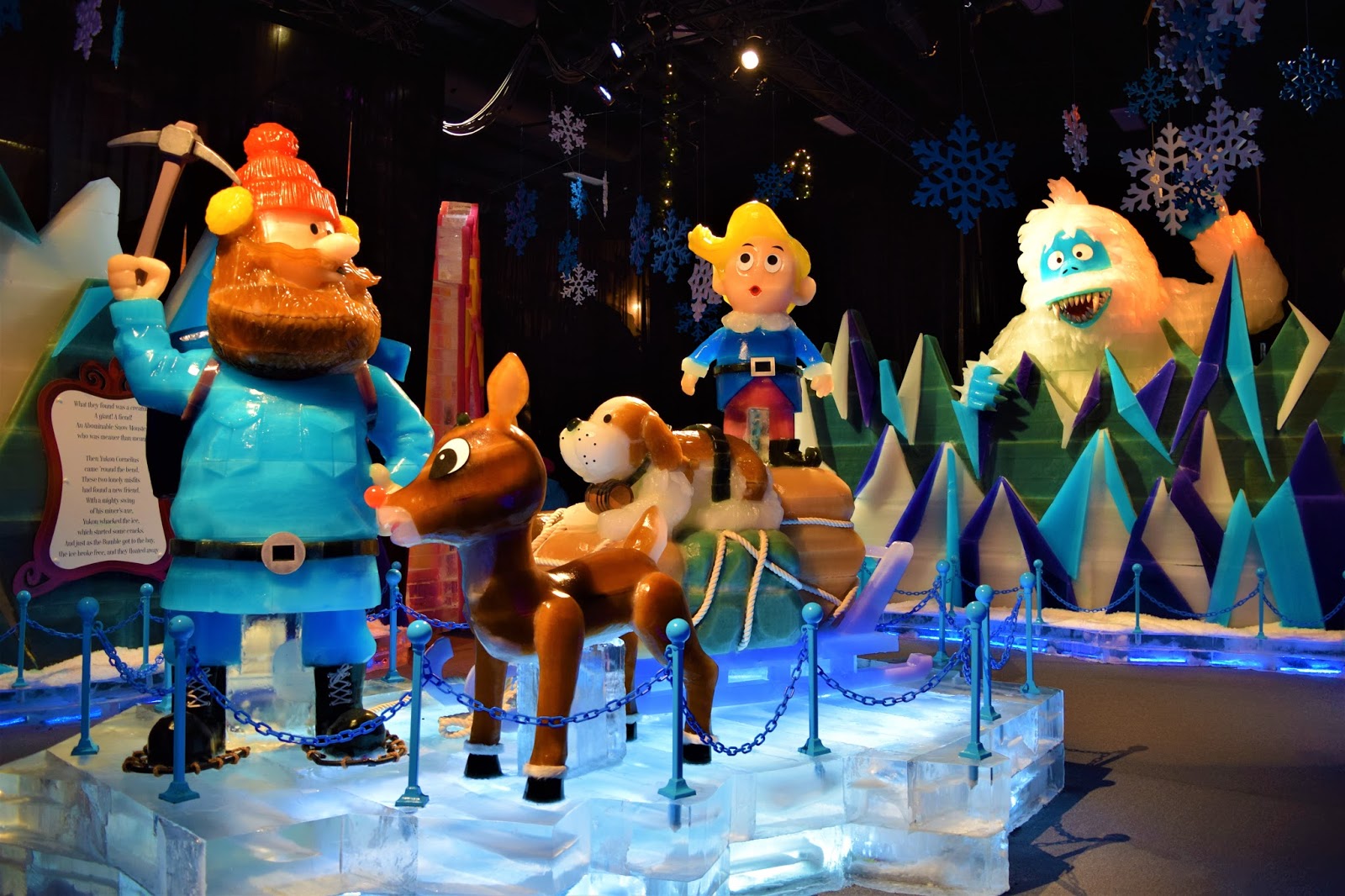 Gaylord Opryland ICE!- Rudolph the Red-Nosed Reindeer Is A Must See!