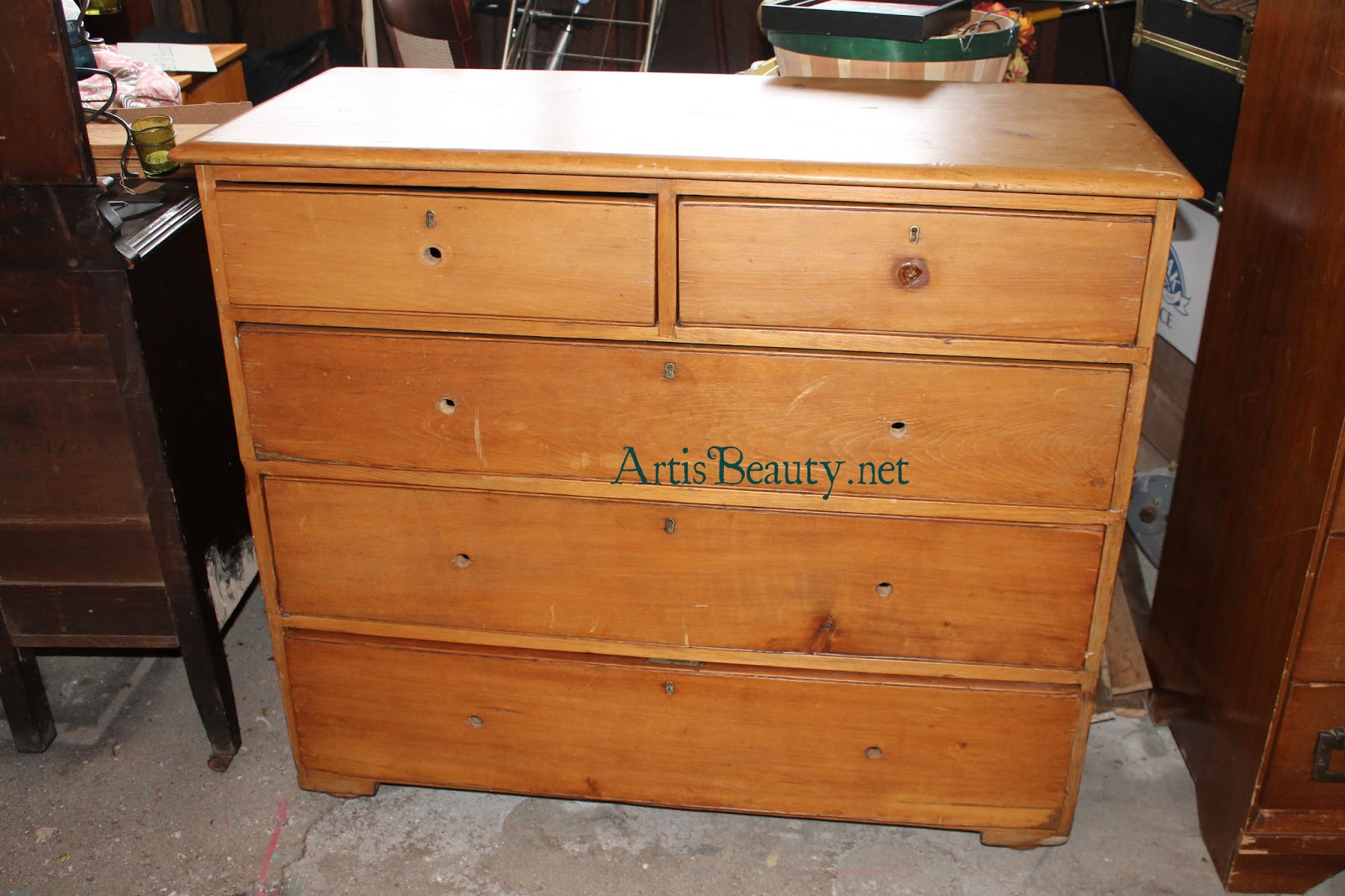 ART IS BEAUTY: Custom Green Dresser Makeover