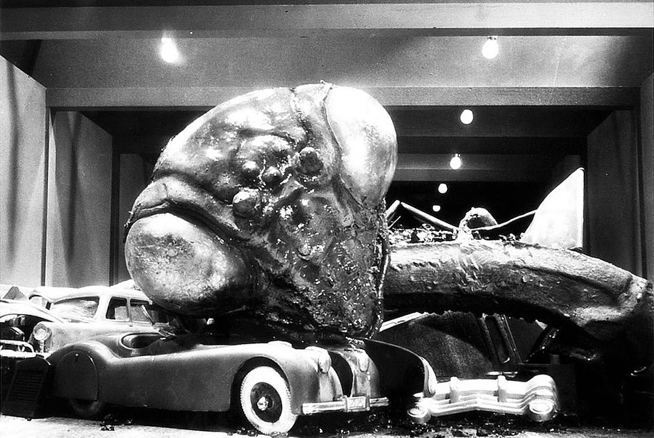 Realm Of Retro : THE DEADLY MANTIS (1957)