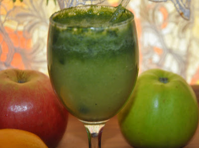 w mojej kuchni: zielony sok----succo verde