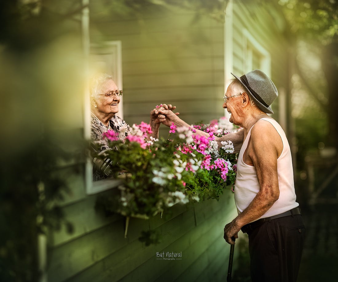 Sentimental Photos Shine a Light on the Undying Love of Elderly Couples ...