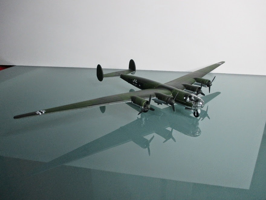 1/144 airbattle: 1/144 Messerschmitt Me 264 - by Altaya (Ixo)